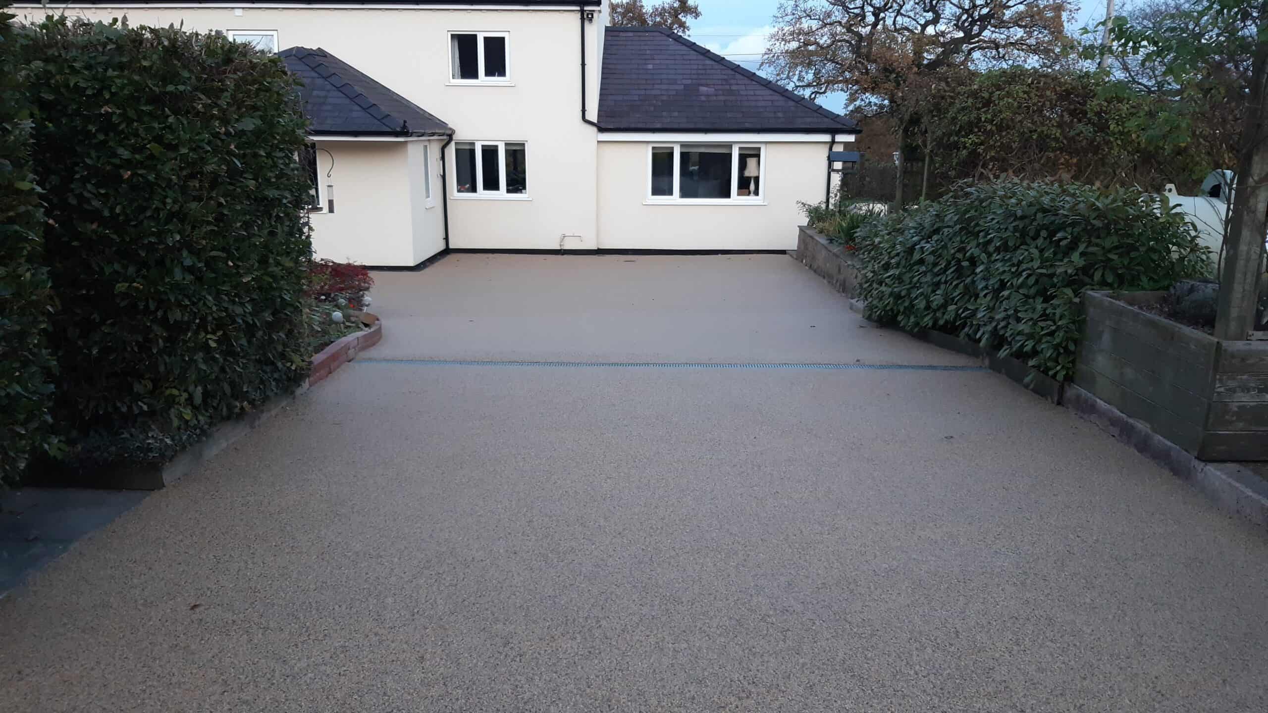 Resin Bound v Resin Bonded | Recreational Coatings